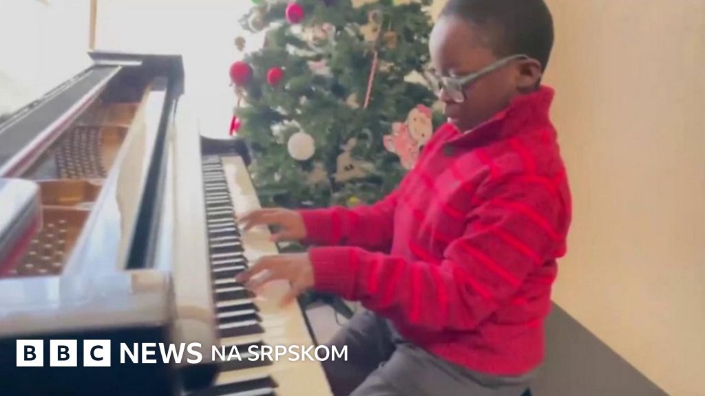 Muzički vunderkind - dečak sa autizmom svira klavir kao Mocart - BBC ...