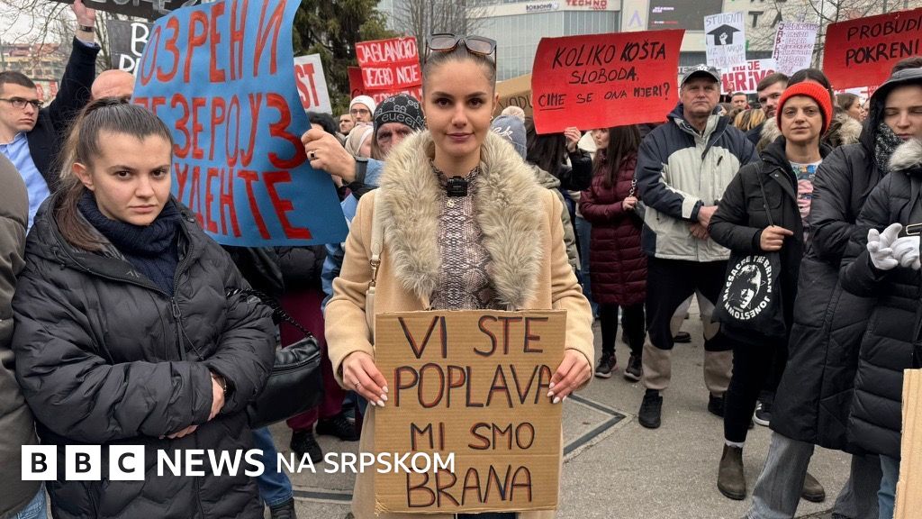 Protest u Sarajevu: Ko je odgovoran za smrt ljudi u razornim poplavama ...
