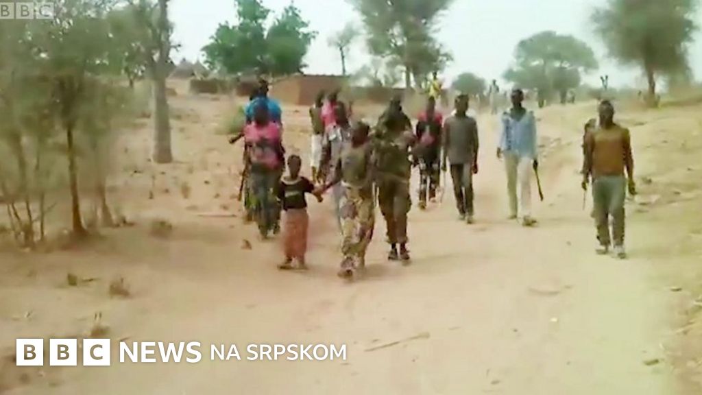 Ubijene žene i deca - srpskim puškama u Kamerunu - BBC News na srpskom