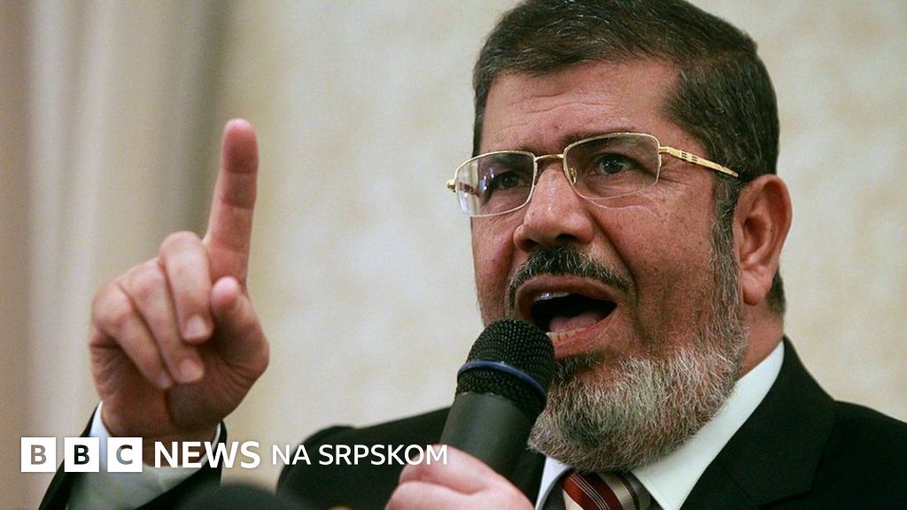 Svrgnuti predsednik Egipta Muhamed Mursi preminuo tokom suđenja - BBC ...