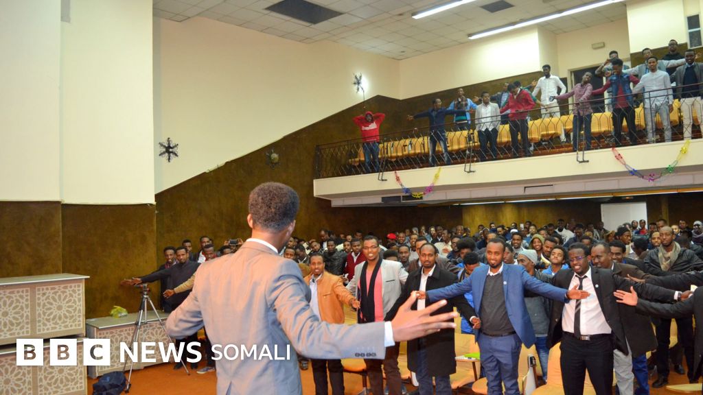 Soomaali ahaan: 5 tallaabo oo aad ku dhisi karto kalsoonidaada - BBC ...