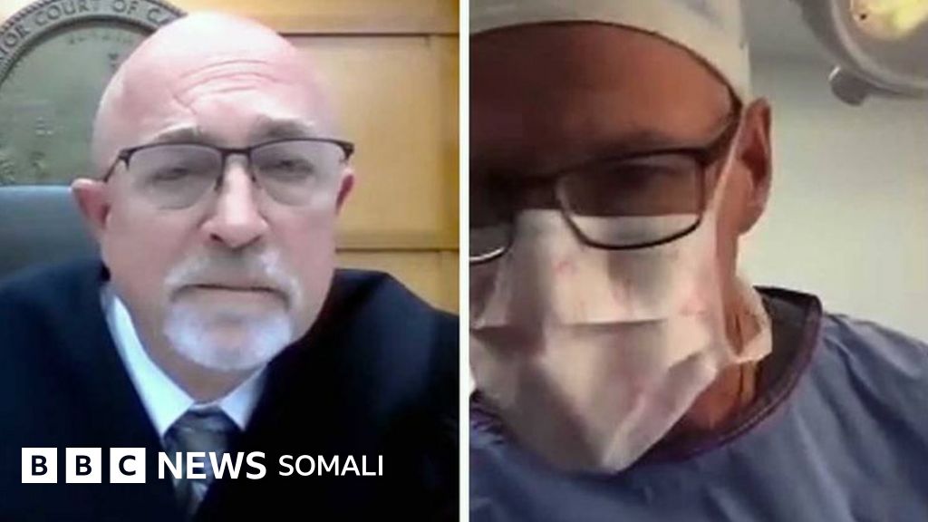 Dhakhtar qalliin sameynayay oo maxkamad uga soo biiray Zoom - BBC News ...