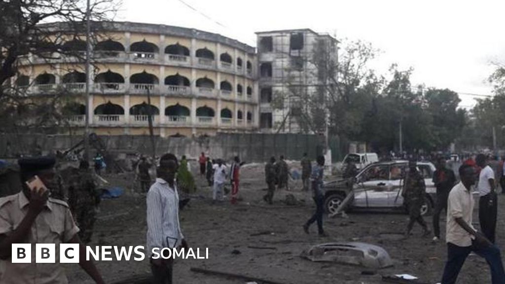 Shan ku dhimatay qarax ka dhacay Muqdisho - BBC News Somali