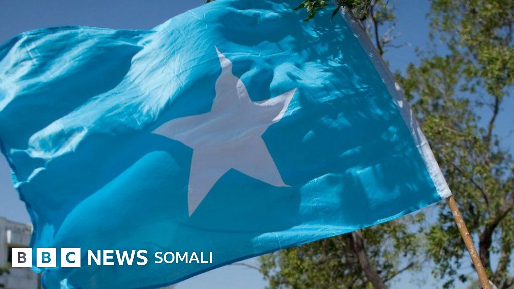 Shan marxaladood oo uu soo maray calanka Soomaaliya iyo shaki ay ka ...