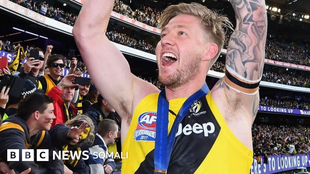 Ciyaaryahan raaligalin ka bixiyay sawir cawro ah oo uu gabadh ka ...