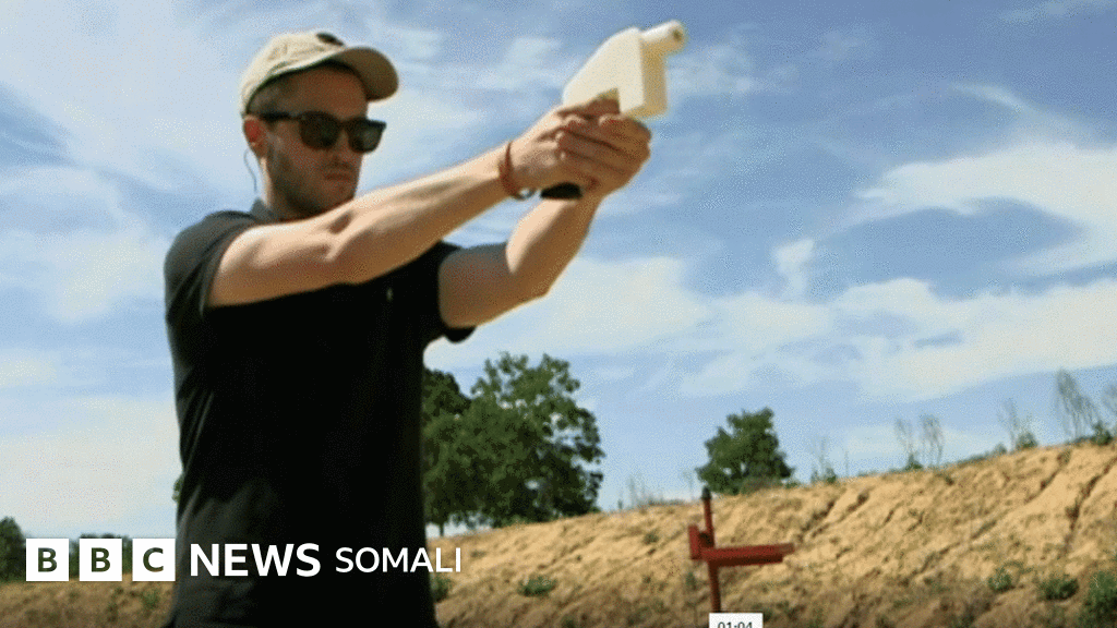 Maxkamad Maraykanka ku taala ayaa joojisay qoriga 3D - BBC News Somali