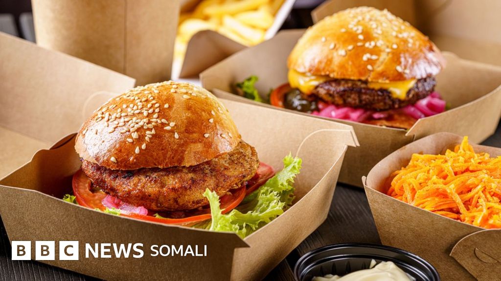 Pakistaan: Shaqaale maqaayad oo xabsiga loo taxaabay kadib markii ...