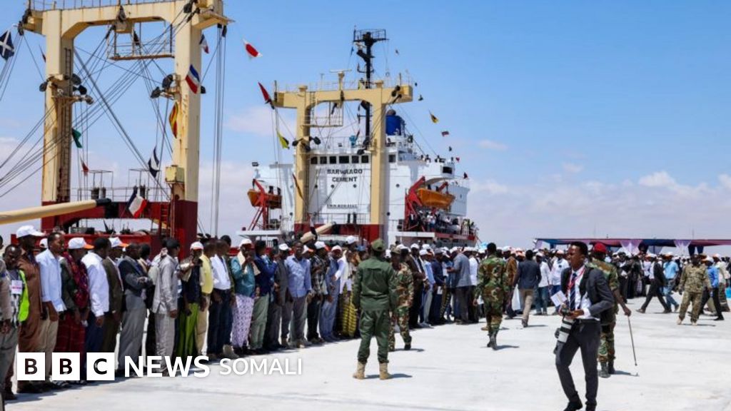 Sidee lagu dhisay dekedda Garacad? - BBC News Somali
