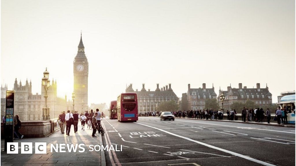 Ingiriiska oo maxkamad lagula tiigsaday in aanu waxba ka qaban dikhowga ...