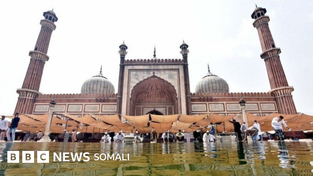 Qoys 'dhaxal u heystay' imaamka masaajid caan ah oo maxkamad la geynayo ...