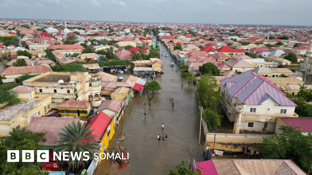 Sawiro: Qaar kamid ah xaafadaha iyo qabuuraha magaalada Gaalkacyo oo ...
