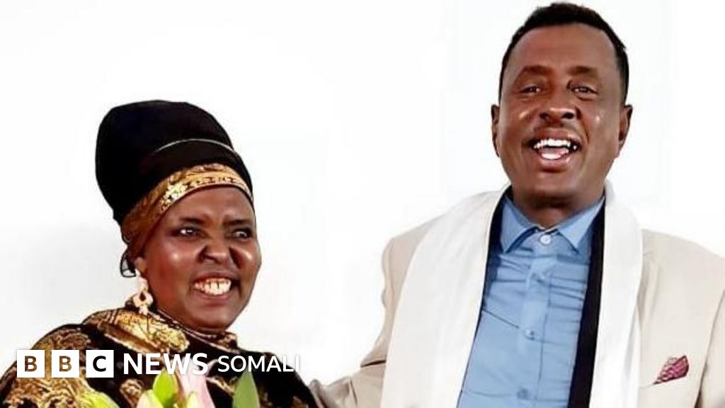 Jaceylkii Maryan Mursal iyo Axmed Cigaal iyo heybsooca guurka ...