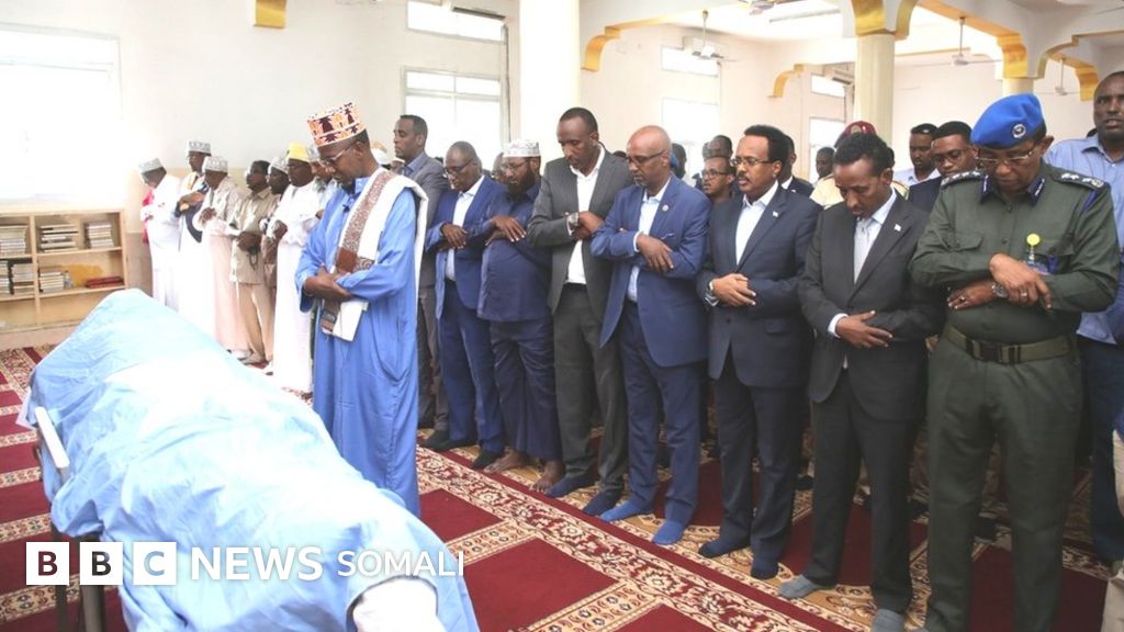 Maydka Maxamad Qanyare Afrax oo maanta lagu aasay Dayniile - BBC News ...