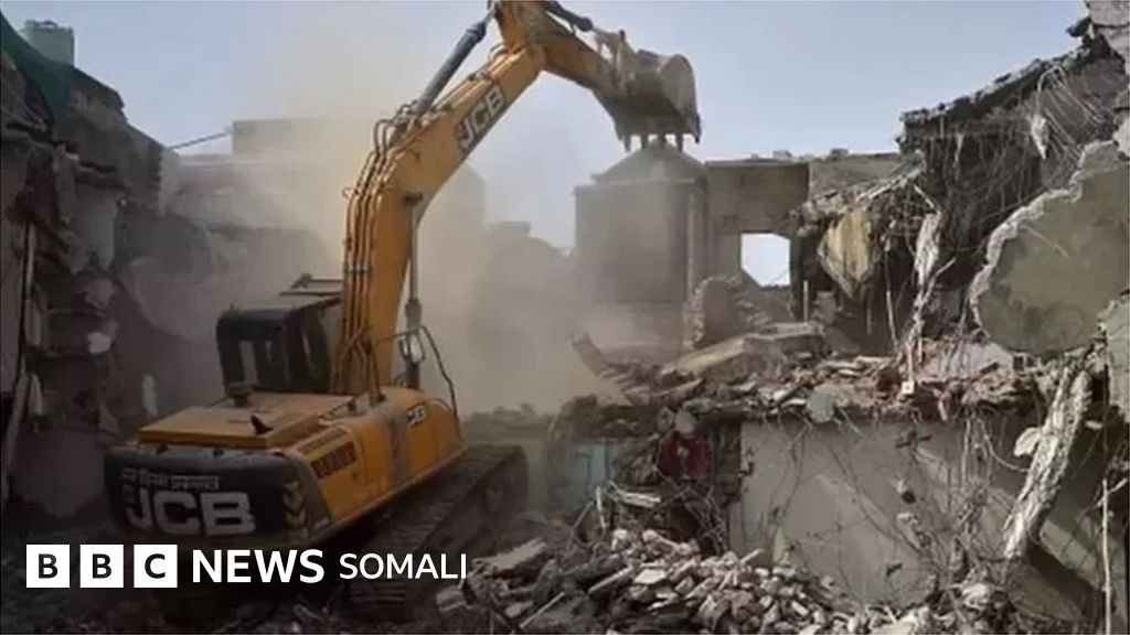 Cagaf-cagafta cabsida ku abuurtay Muslimiinta dalka India - BBC News Somali