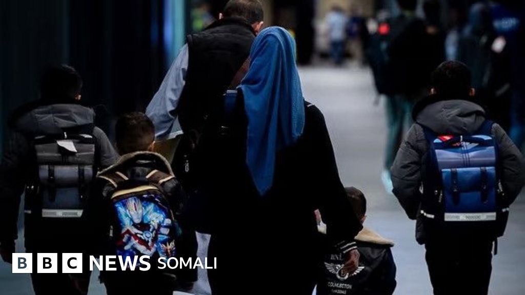 Sidee amarka Trump u saameeyey qaxootigii dib-u-dejinta sugayey - BBC ...