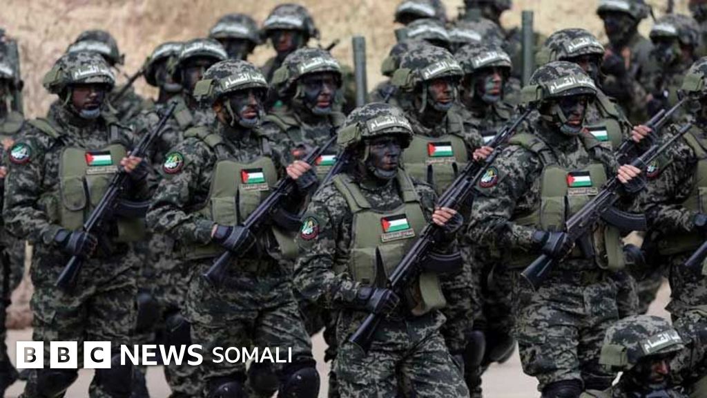 Sida Xamaas si qarsoodi ah ugu dhistay 'ciidamo yar-yar' si ay ula ...