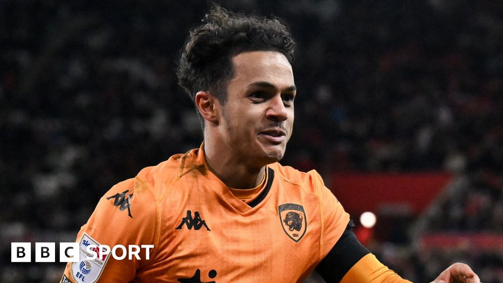 Sunderland 0-1 Hull City: Fabio Carvalho goal takes Tigers into play ...