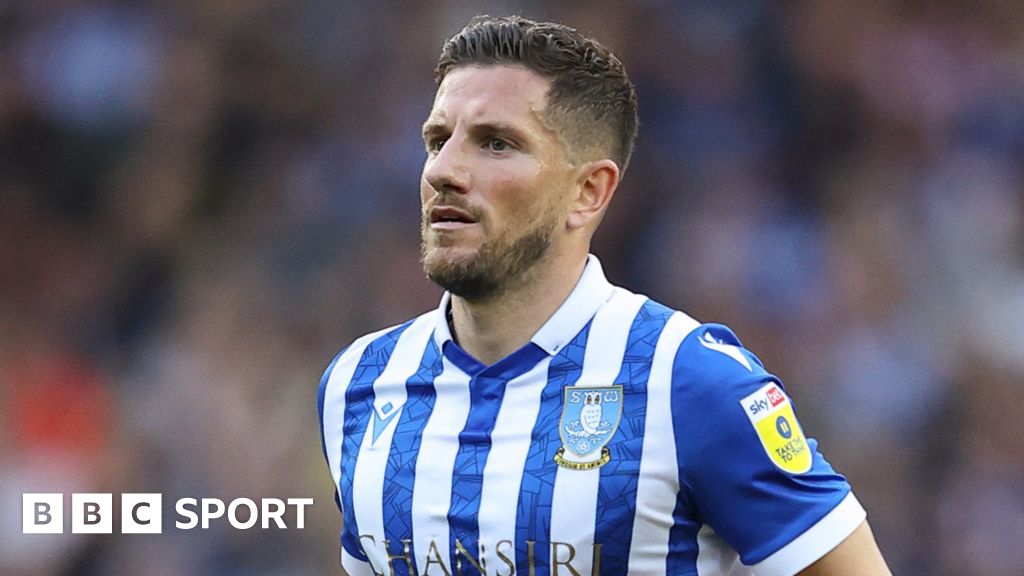 Sam Hutchinson: Reading sign former Sheffield Wednesday midfielder ...