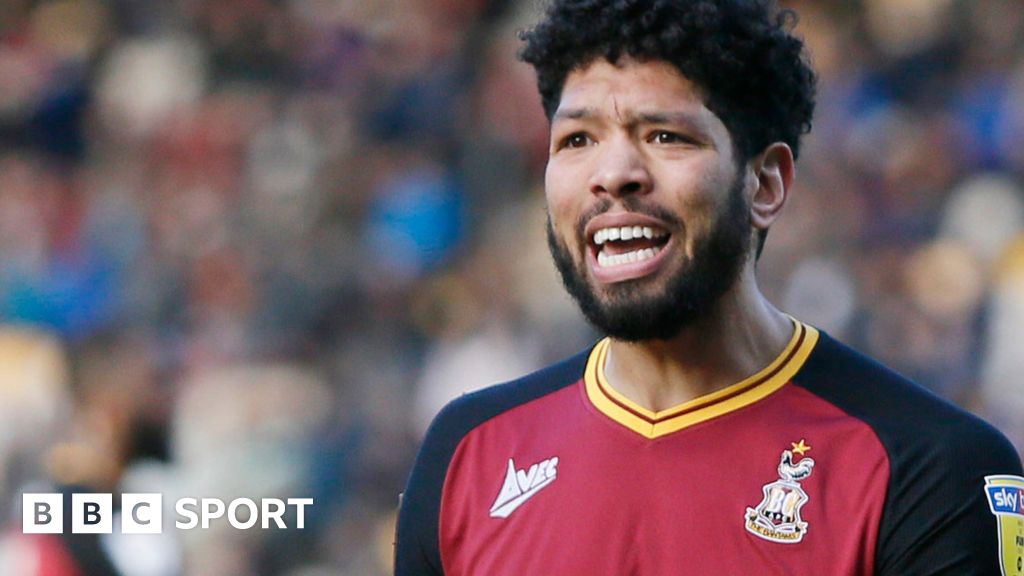 Bradford City: Relegated League One side release 11 players - BBC Sport