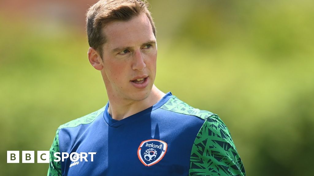 Rene Gilmartin: Swindon Town appoint former Colchester keeper as ...