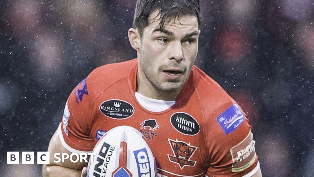 Mark Flanagan: Salford Red Devils forward signs new deal - BBC Sport