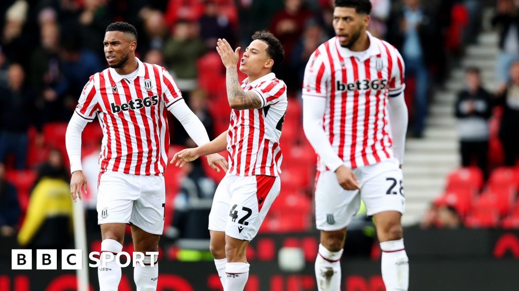 Stoke City: Million Manhoef on his first goal for the club - BBC Sport