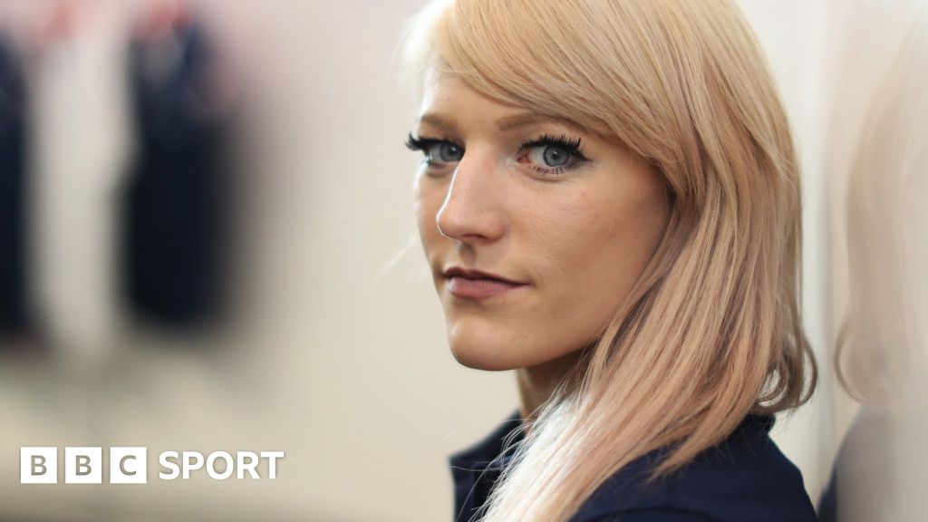 Elise Christie aims for Pyeongchang gold after triple world title win ...