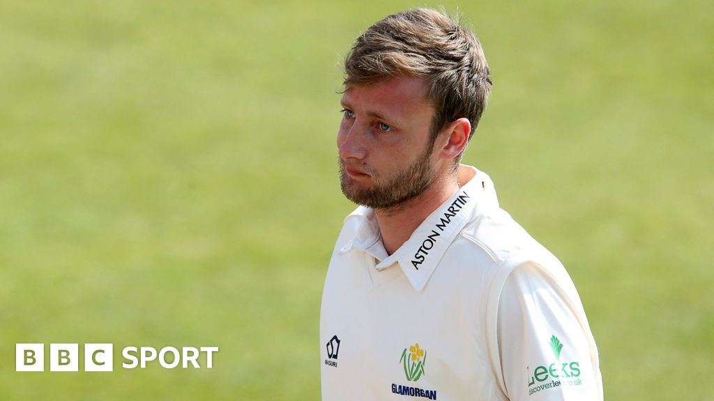 Billy Root: Glamorgan all-rounder suspended from bowling - BBC Sport