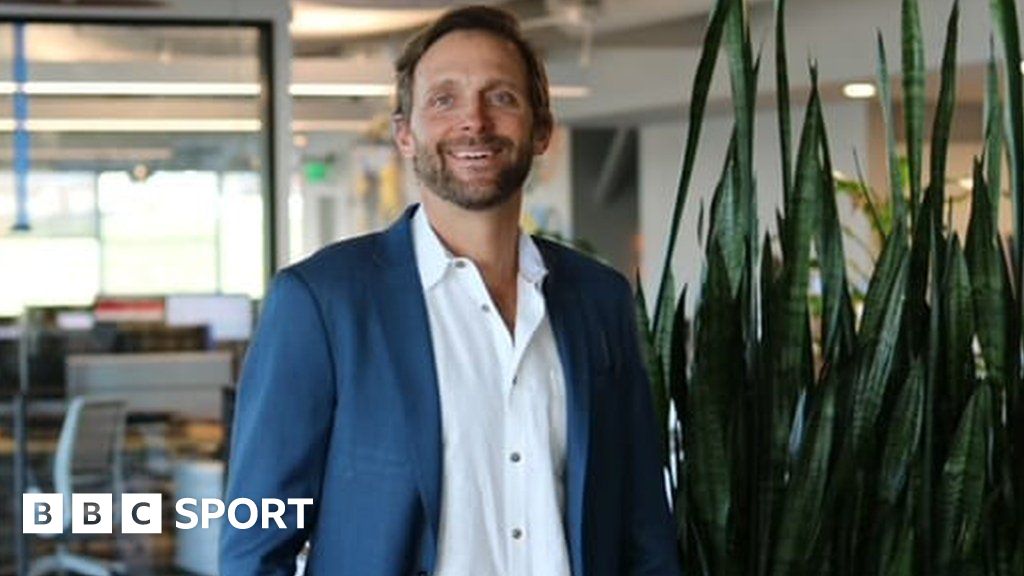 Brett Cravatt: American businessman joins Swansea City board - BBC Sport