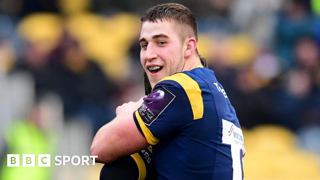 Huw Taylor: Worcester Warriors forward signs new contract at Sixways ...