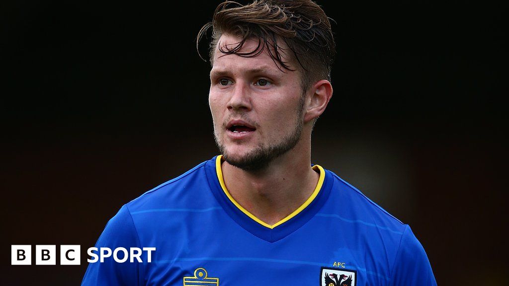 Jake Reeves: AFC Wimbledon midfielder signs new contract - BBC Sport