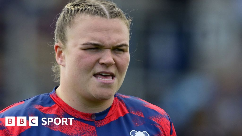 Sarah Bern: England prop signs new deal at Bristol Bears - BBC Sport