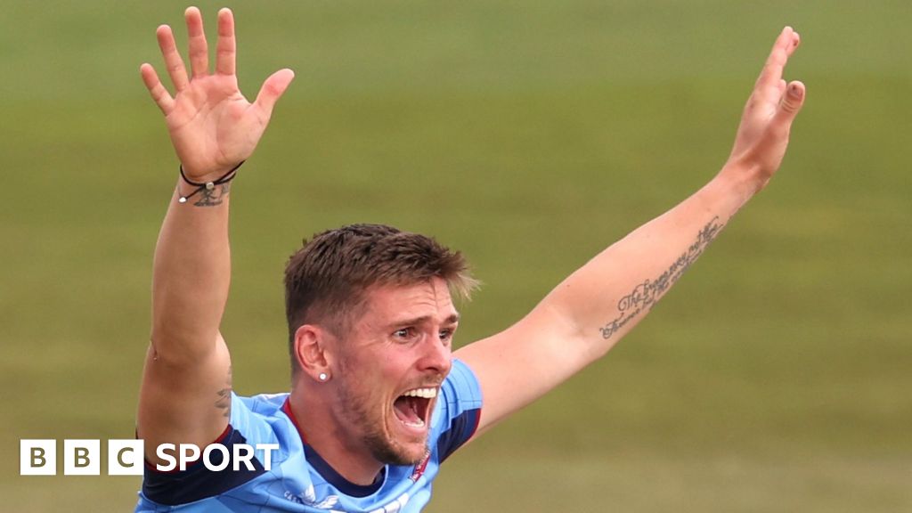 Harry Podmore: Glamorgan sign seamer from Kent - BBC Sport