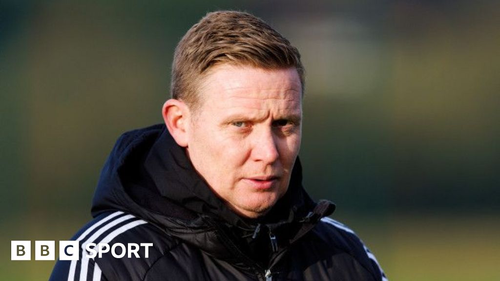 Robson on Miovski injury, fierce Frankfurt and balancing cup final ...