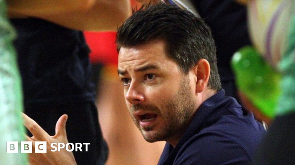 Dan Ryan: Australian to remain as Northern Ireland coach - BBC Sport