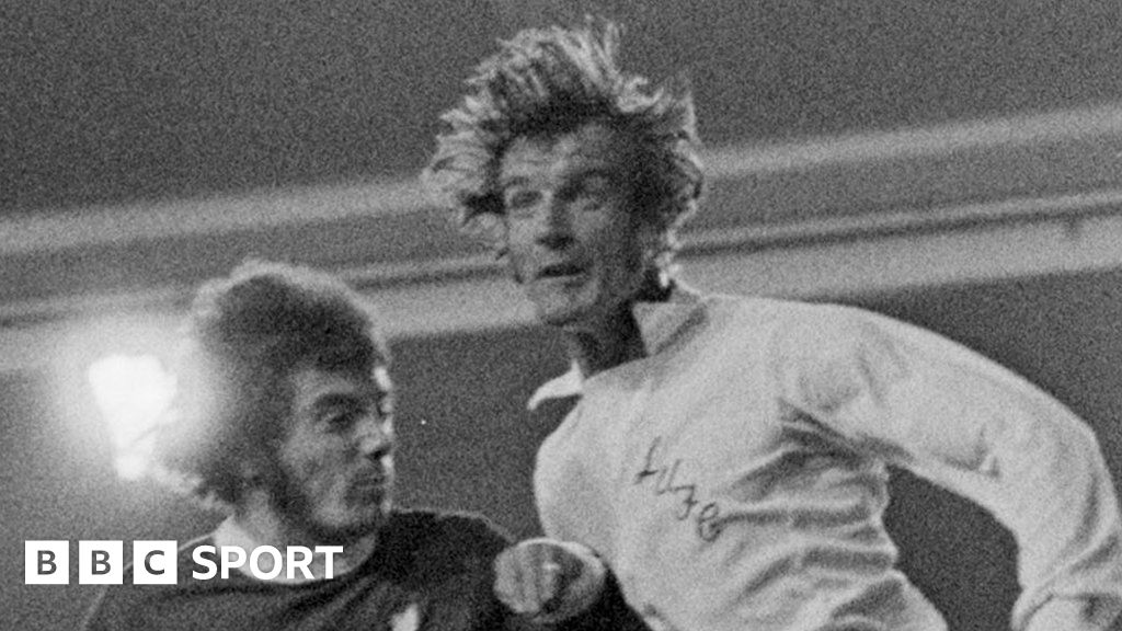 Paul Madeley: Leeds United legend dies, aged 73 - BBC Sport