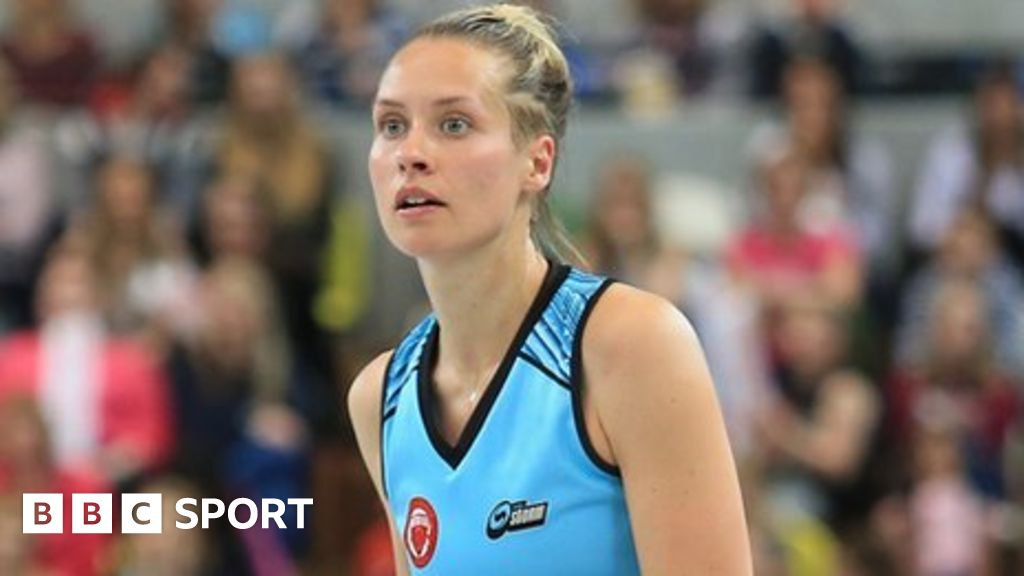 Tamsin Greenway: Surrey Storm and England player retires - BBC Sport
