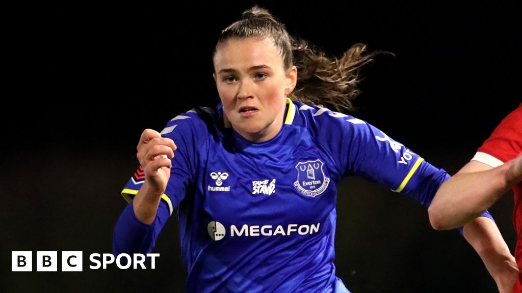 Grace Clinton: Everton's England Under-19 midfielder joins Man Utd ...