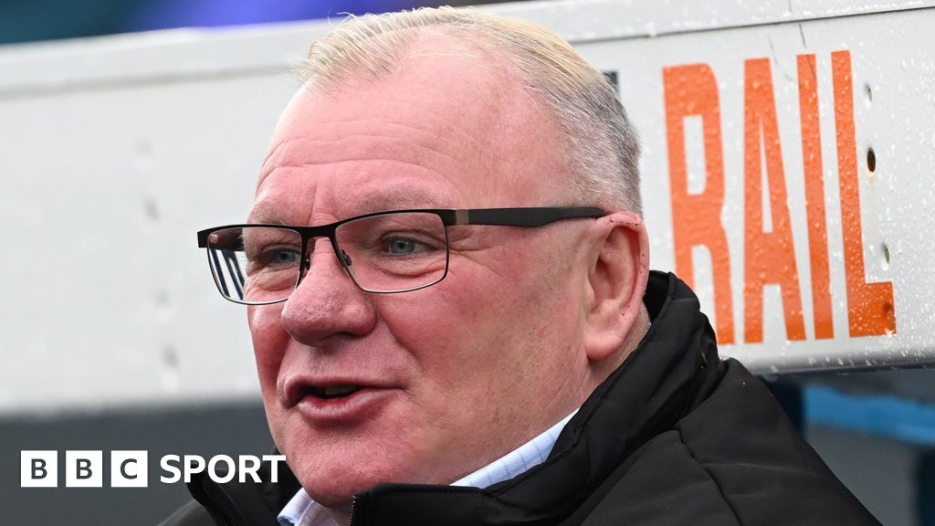 Steve Evans: Rotherham United manager targets promotion after 'amazing' return - BBC Sport
