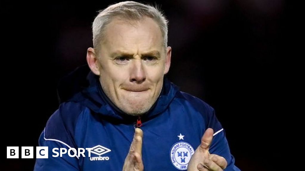 Alan Quinn: Shelbourne men's first team coach suspended for four months ...