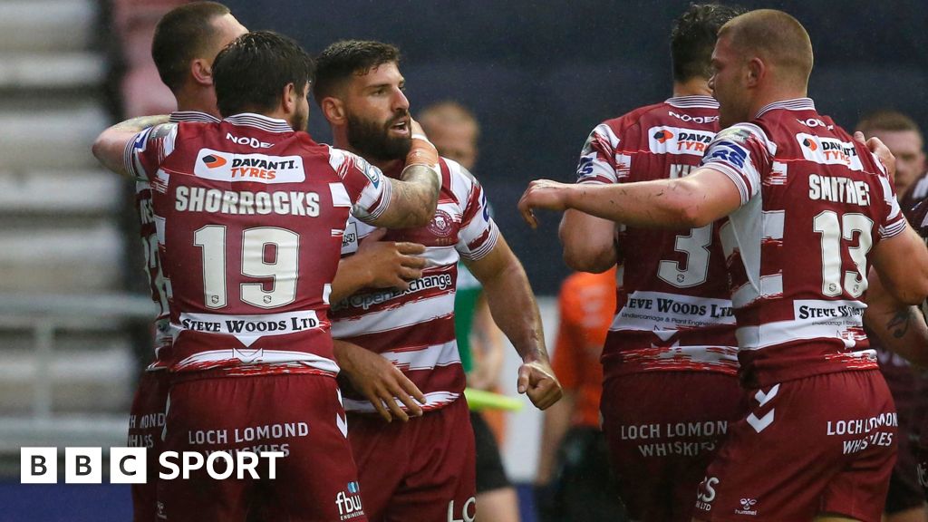 Super League: Wigan Warriors 22-6 Huddersfield Giants - Abbas Miski ...