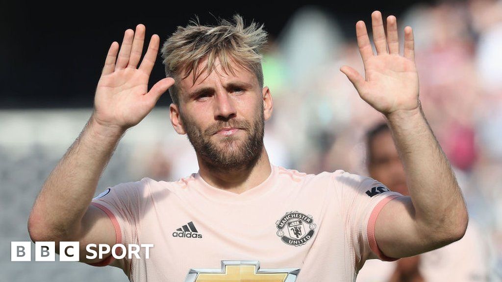 Luke Shaw: Manchester United horrendous in West Ham defeat - BBC Sport