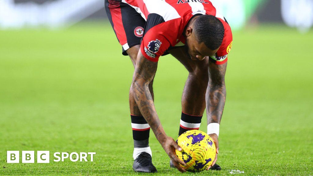 Nottingham Forest write to PGMOL chief Howard Webb over Ivan Toney goal - BBC Sport