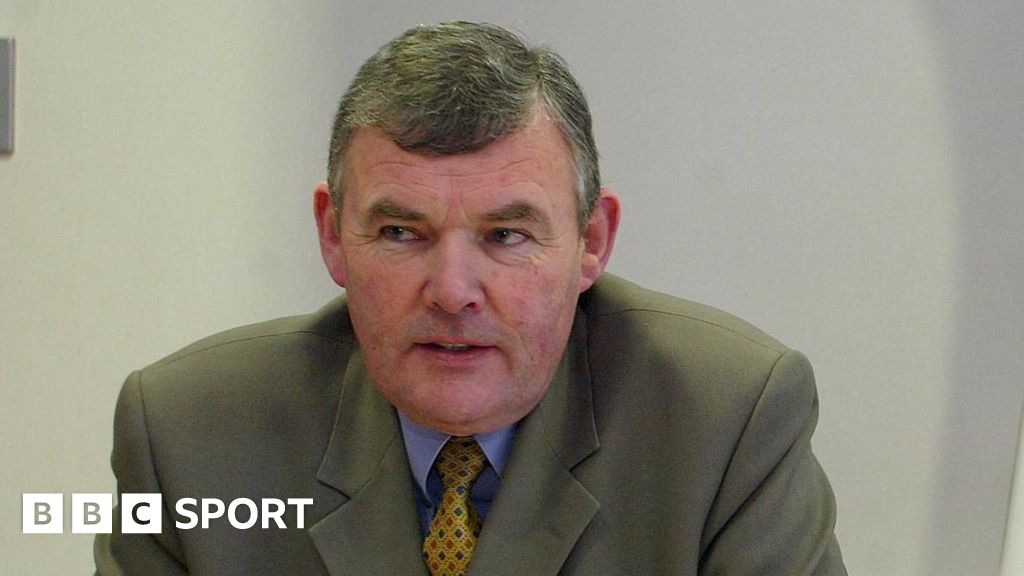 Sean McCague: Former GAA president dies aged 77 - BBC Sport