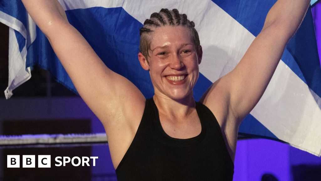 Hannah Rankin: Scot wins on welterweight debut against Kholosa ...