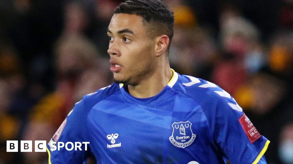 Lewis Dobbin: Teenage Everton forward joins Derby County on season-long ...