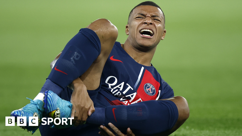 Paris Saint Germain 4-0 Marseille: Kylian Mbappe injured as PSG win ...