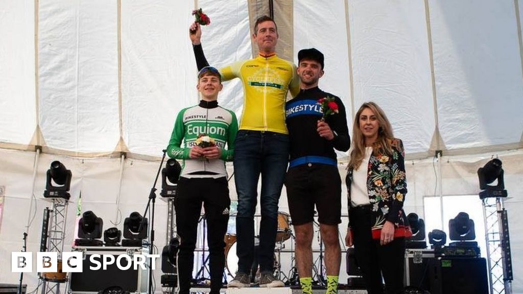 Cyclefest 2018: Elliot Baxter completes hat-trick of titles - BBC Sport