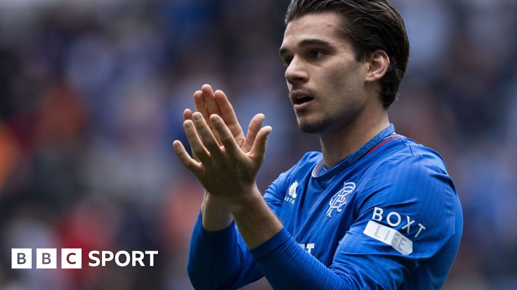 Ianis Hagi: Rangers midfielder joins Alaves on season-long loan - BBC Sport