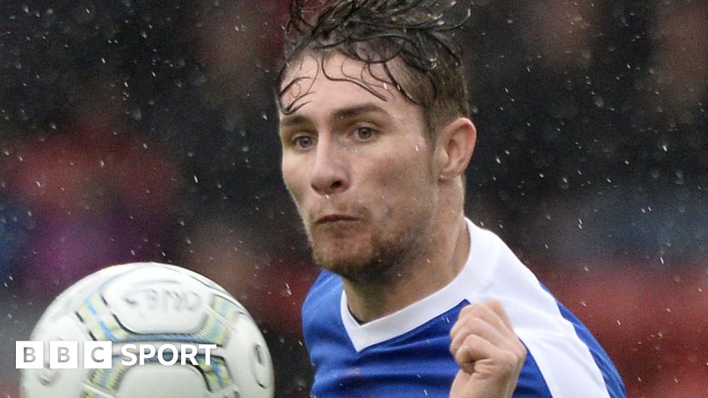 Dungannon Swifts re-sign midfielder Mayse from Ballinamallard - BBC Sport